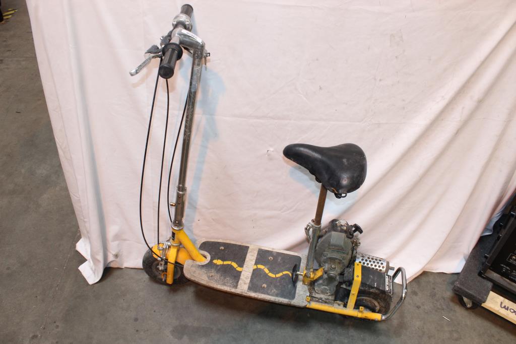 Viza Motors Scooter | Property Room