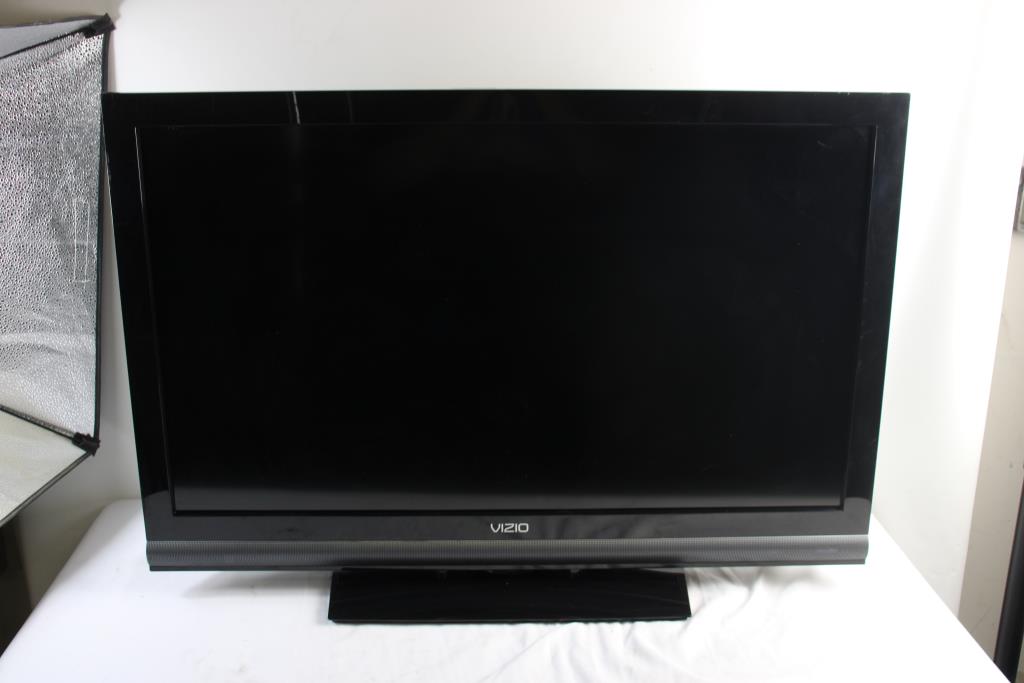 Vizio 37" LCD HDTV | Property Room