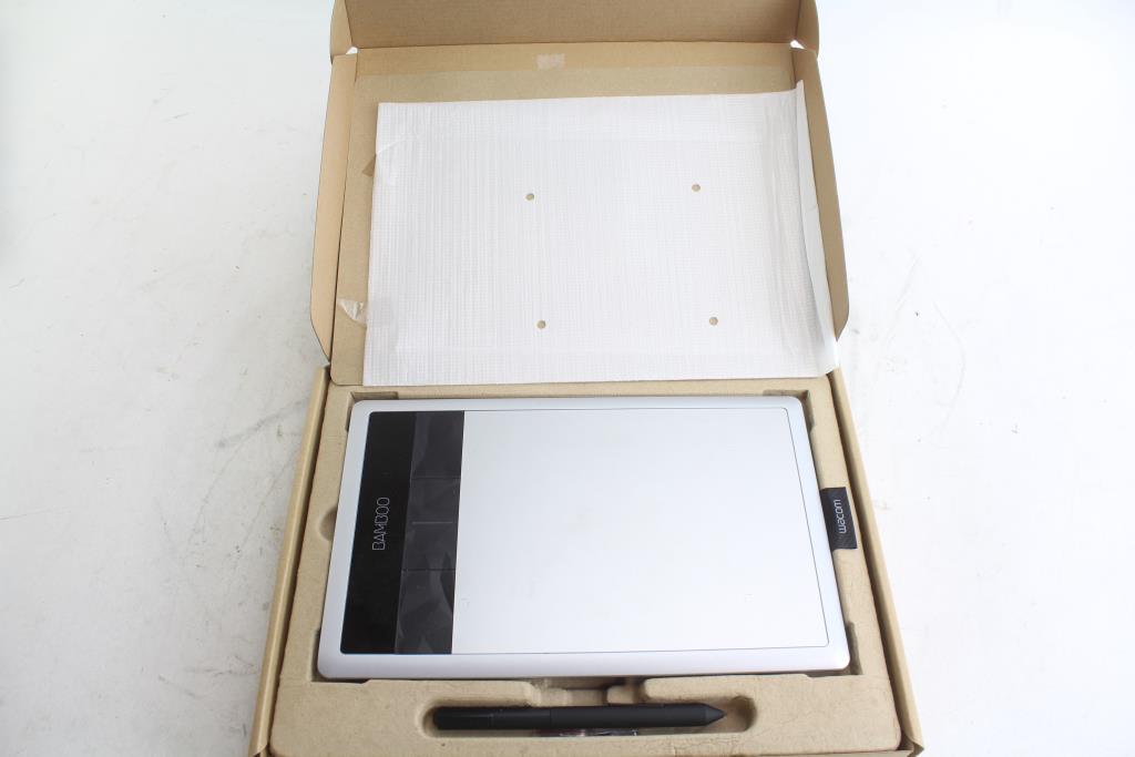 Wacom Bamboo Capture Tablet CTH470 | Property Room