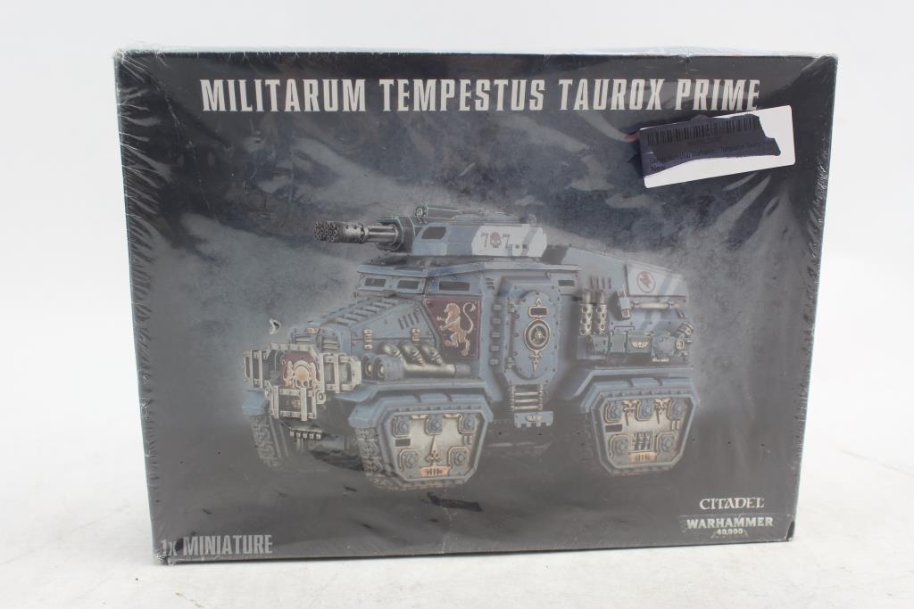 Warhammer 40,000 Militarium Tempestus Taurox Prime Miniature Set ...