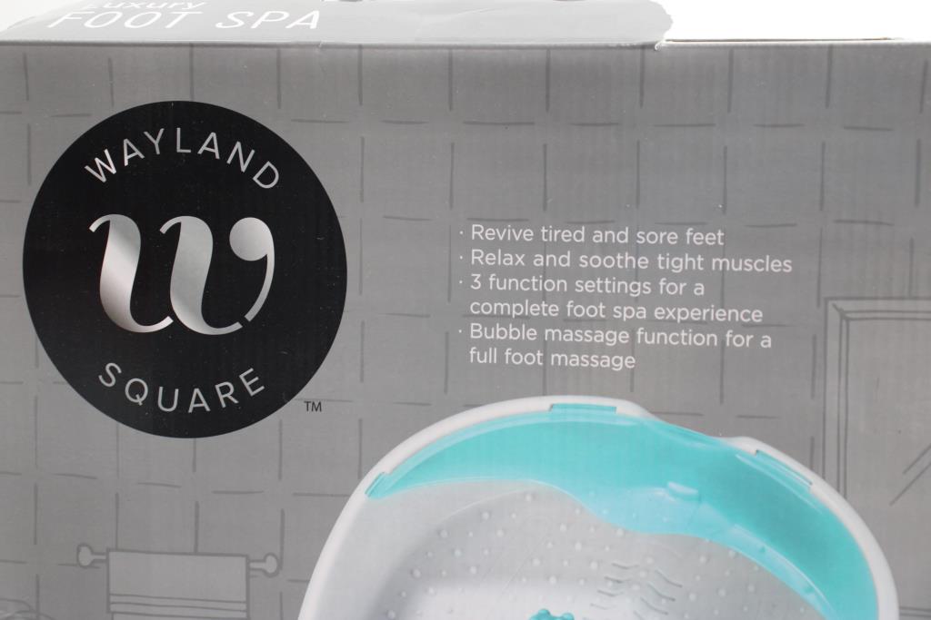 Wayland Square Luxury Foot Spa | Property Room