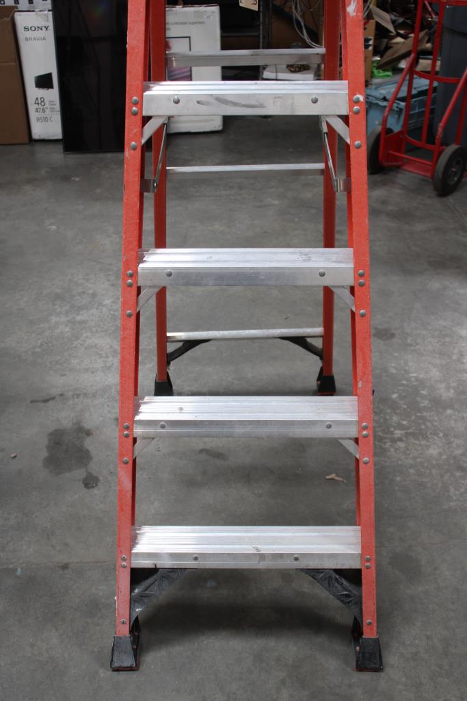 Werner 300lb 6ft Ladder | Property Room