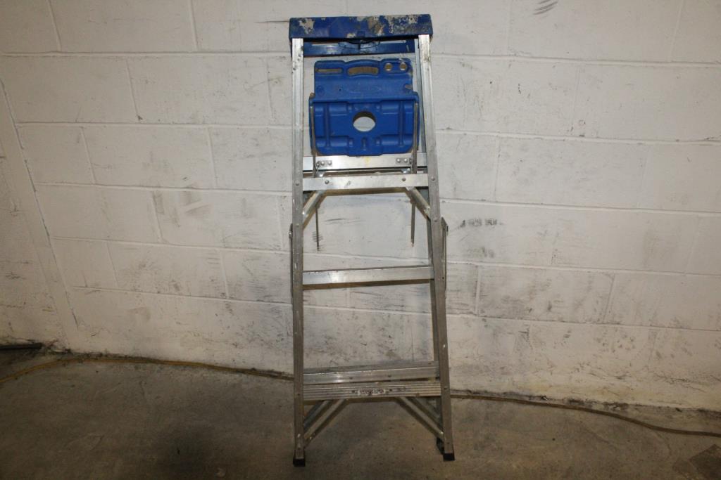 Werner 4 Ft. Aluminum Step Ladder | Property Room