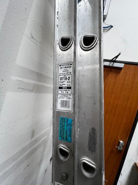 Werner Saf-T-Master Type III Ladder, D716-2, 16 FT | Property Room
