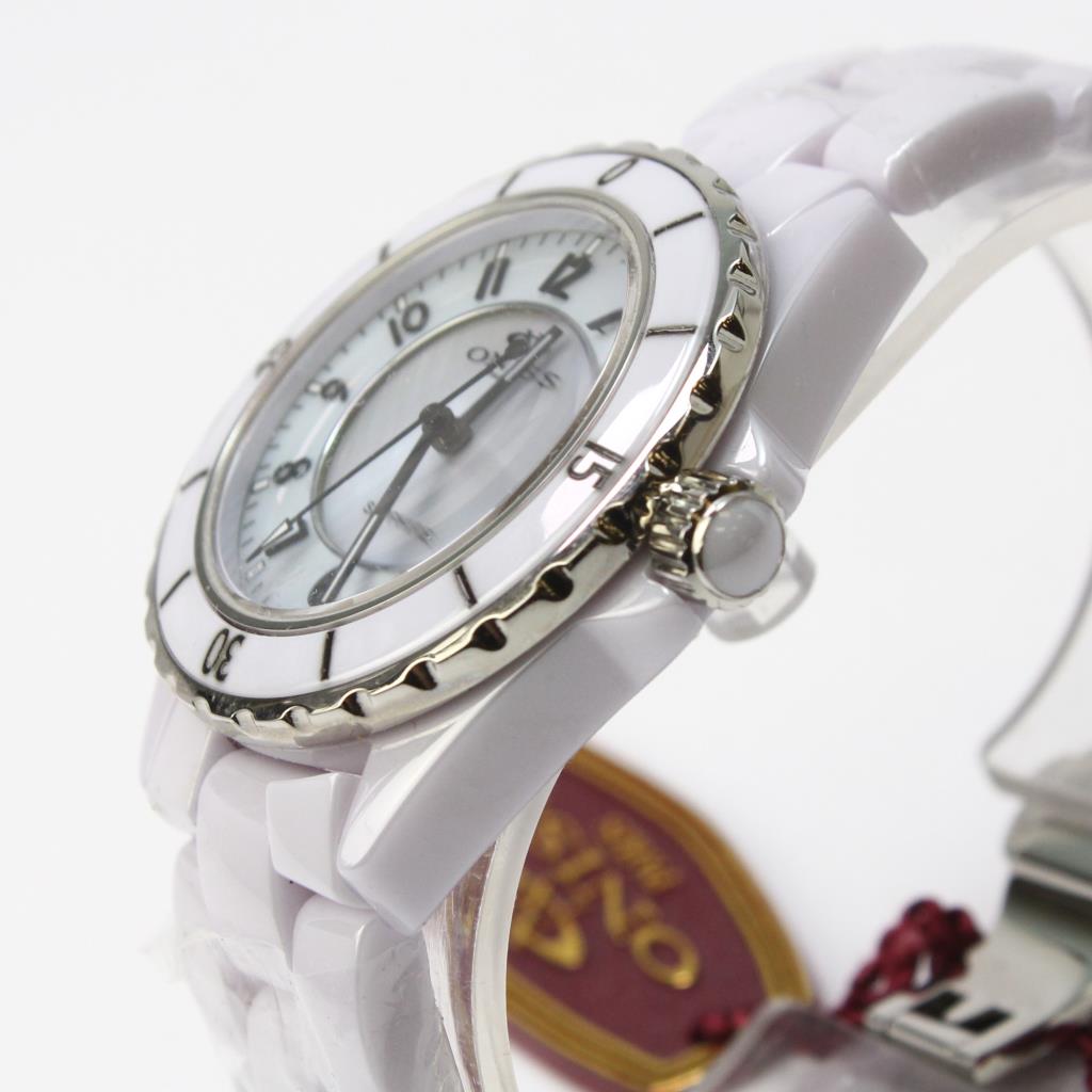 White Oniss Sports Ceramica Watch | Property Room