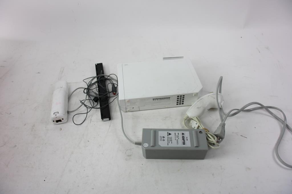 Wii, Radio, And More, 10+ Pieces | Property Room