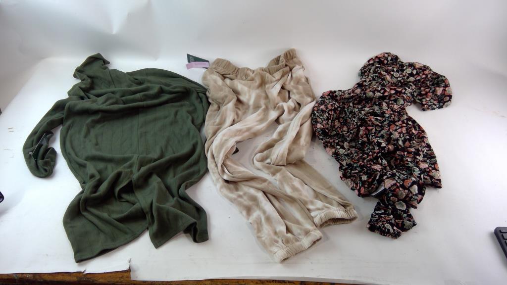Wild Fable Pants And More, 3 Pieces | Property Room