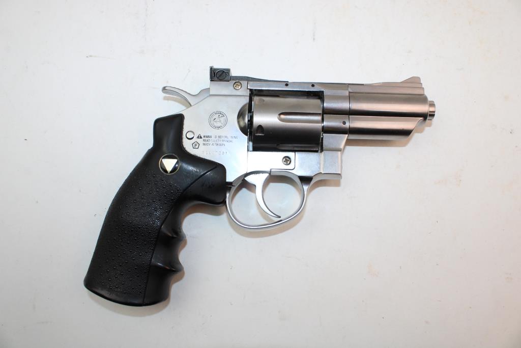 Wingun Co2 Revolver | Property Room