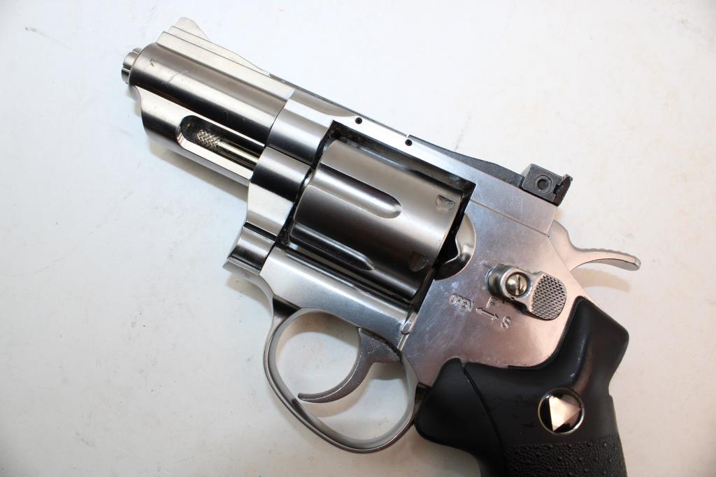 Wingun Co2 Revolver | Property Room