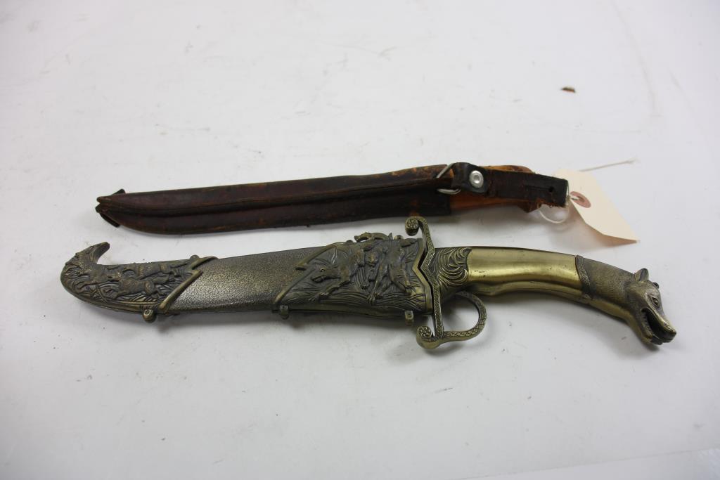 Wolf Print Blade Knife And Other | Property Room