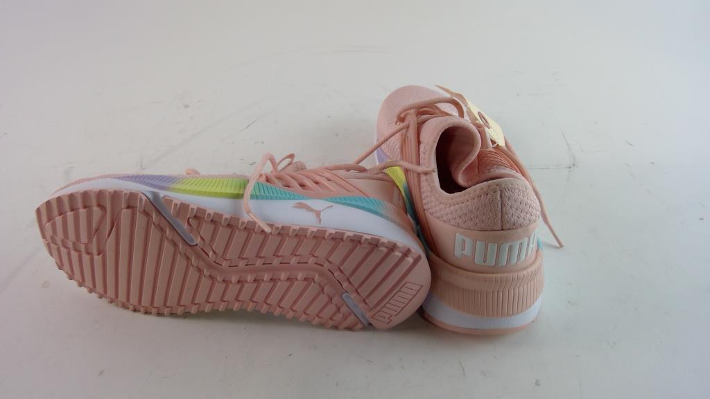 Womens Puma Shoes, Size 7C | Property Room