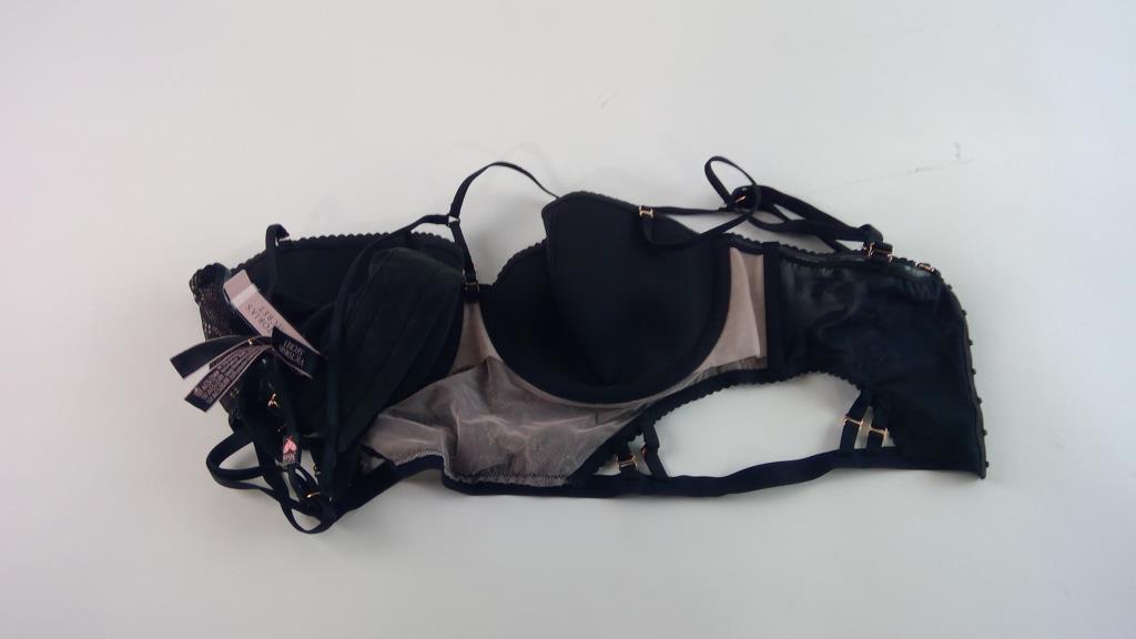 Womens Victorias Secret Bra, 36D | Property Room