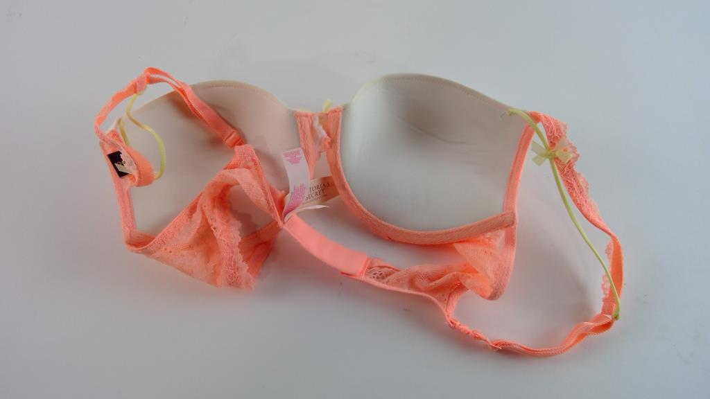 Womens Victorias Secret Bra, Size 34C | Property Room