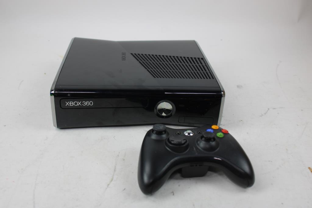 Xbox 360S 1439, Xbox Controller, Xbox Borderlands 2 And More, 7 Pieces ...