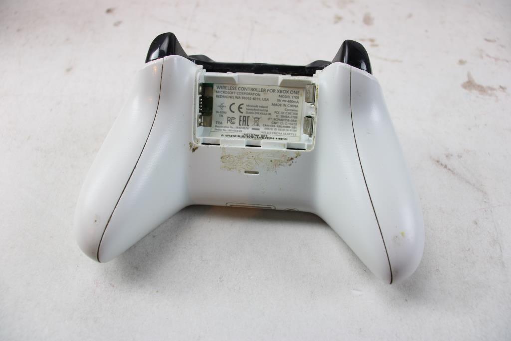 XBOX One, Headphones, And More Electronics Lot | Property Room