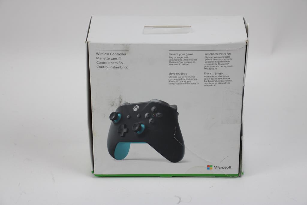 XBox Wireless Controller | Property Room