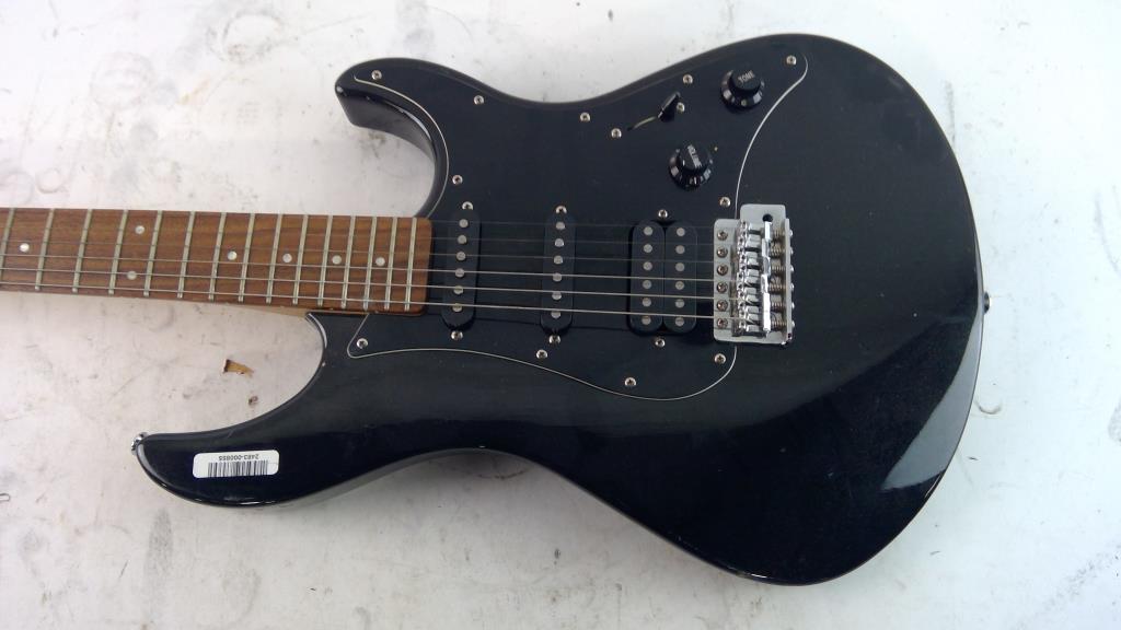 Yamaha Electric Guitar | Property Room
