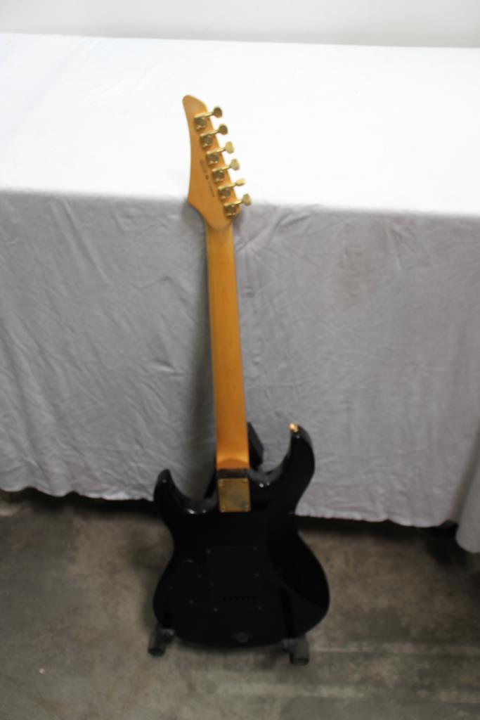 Yamaha Electric Guitar | Property Room