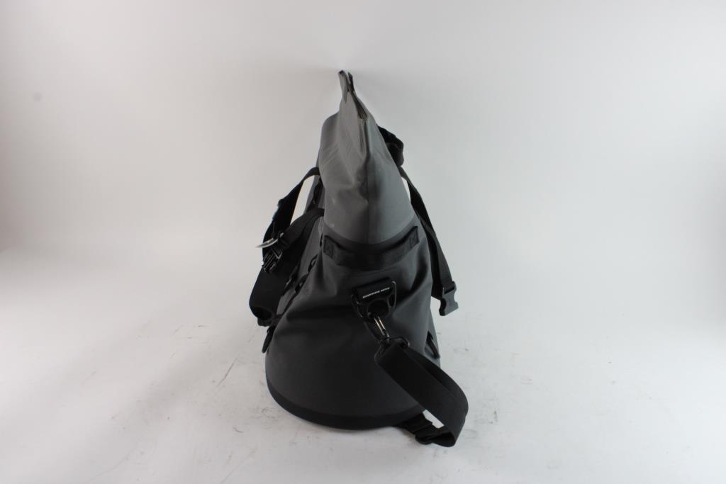 Yeti Hopper M30 Cooler Bag | Property Room