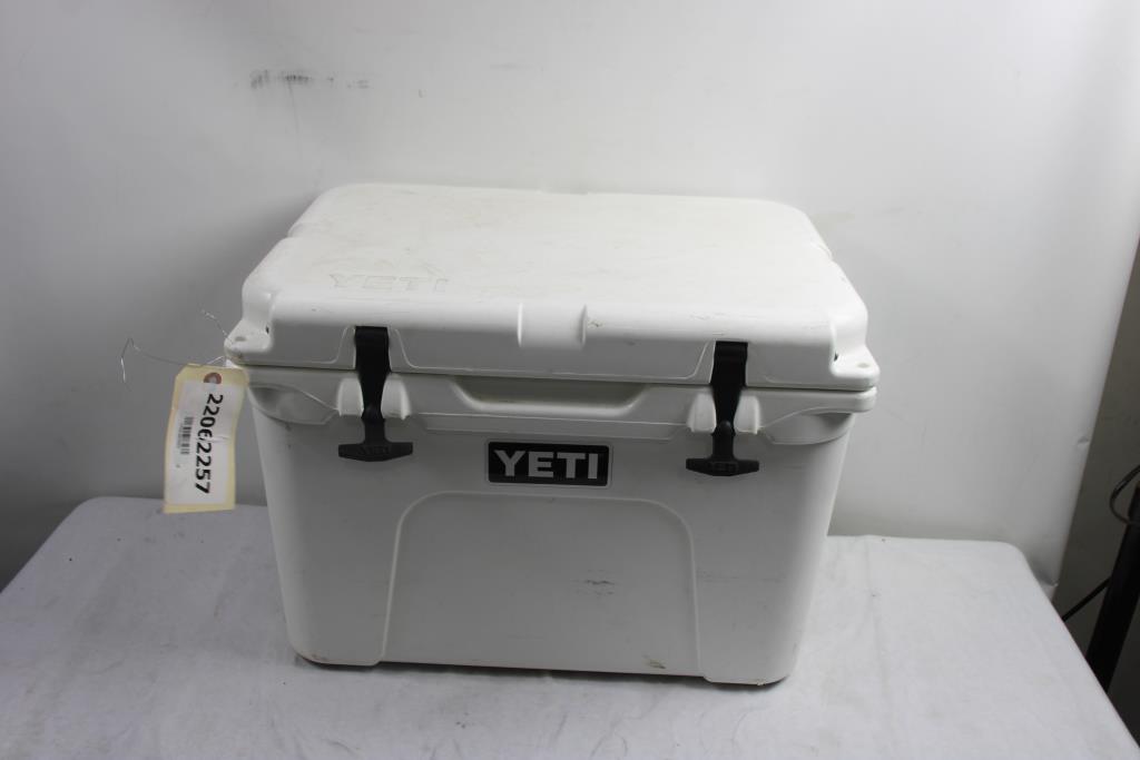 Yeto Travel Cooler | Property Room