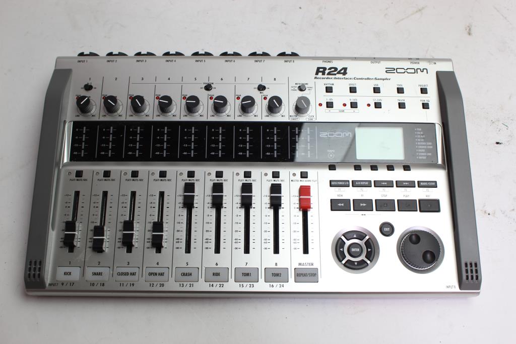 Zoom R24 Controller/ Recording System And Kenneth Cole Bag 3 Pieces ...