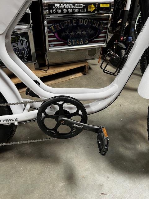 ZuGo E-Bike | Property Room