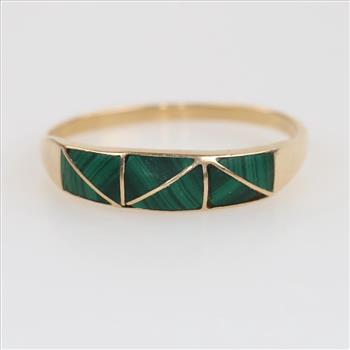 10kt Gold Green Stone Inlay Ring | Property Room