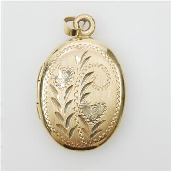 14kt Gold Locket Pendant | Property Room
