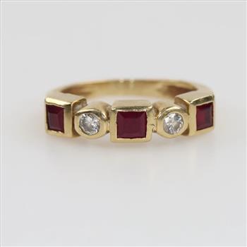 14kt Gold Red Stone And Diamond Accent Ring | Property Room