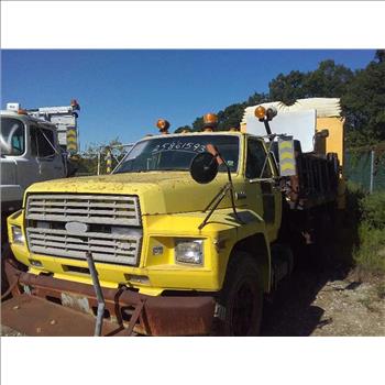 1991 Ford F600 (Medford, NY 11763) | Property Room