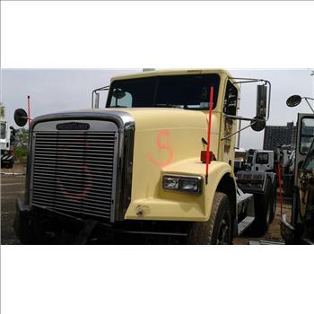 1998 Freightliner Fld112Sd (Brooklyn, NY 11214) | Property Room