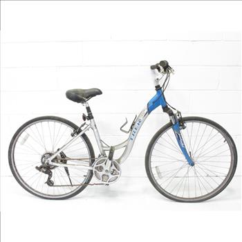 Trek Multitrack 7100 Womens Hybrid Bike | Property Room