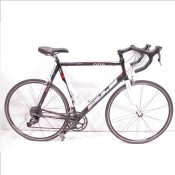 Fuji Roubaix RC Men's Road Bike | Property Room