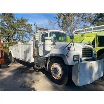 2002 Mack RD6 (Brooklyn, NY 11214) | Property Room