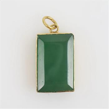 20kt Gold Green Rectangle Jadeite Pendant | Property Room