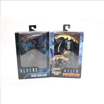 Alien Vs Predator Toys, 3 Pieces | Property Room