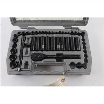 Autocraft 32-Piece Tool Set | Property Room