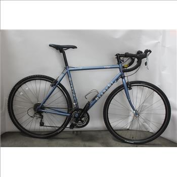 Bianchi Volpe Road Bike | Property Room