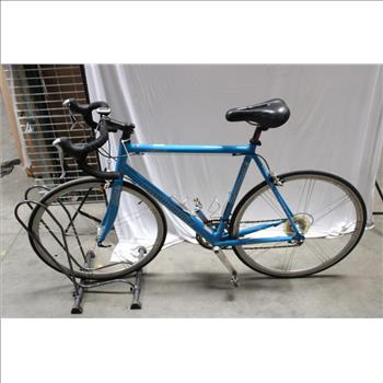 Cannondale R500 Road Bike | Property Room