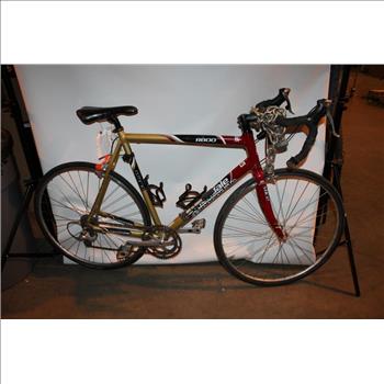 Cannondale R800 Road Bike | Property Room