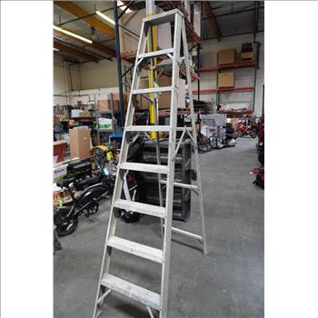 Cuprum 8 Ft Ladder, 428 | Property Room