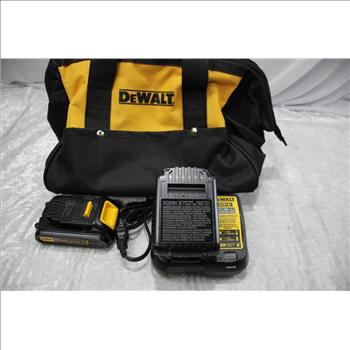 DeWalt Contractor Bag With Battery Charger And 2 Battery Packs, 4 ...