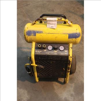 Dewalt D55146 Portable Air Compressor | Property Room