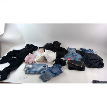 Discovery Clothing, 5+ Pieces | Property Room