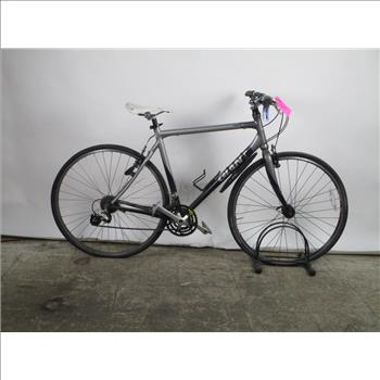 Giant FCR 3 Hybrid Bike | Property Room