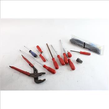 Hand Tool Lot, 6+ Pieces | Property Room