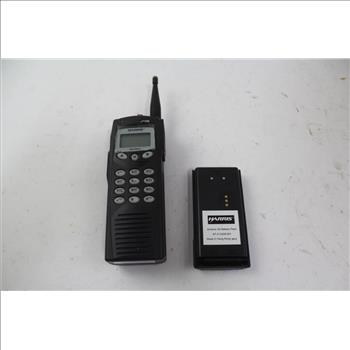 Harris P7200 Multi Mode Hand Held 2 Way Radio And AA Battery Pack ...