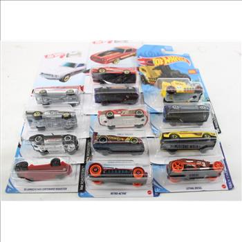 Hot Wheels Retro-Active Toy Car And More, 8+ Pieces | Property Room