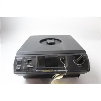 Kodak Medalist II 35mm Slide Projector | Property Room