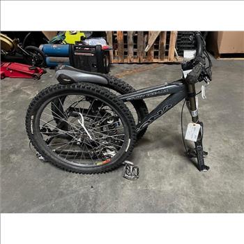 Kona Stinky Dee-Lux 26 Inch Mountain Bike | Property Room